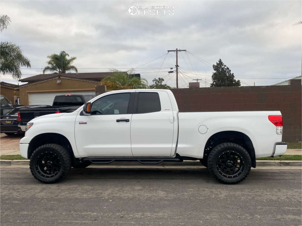 2008 Toyota Tundra with 20x9 -12 Pro Comp Series 41 and 33/12.5R20 Toyo ...