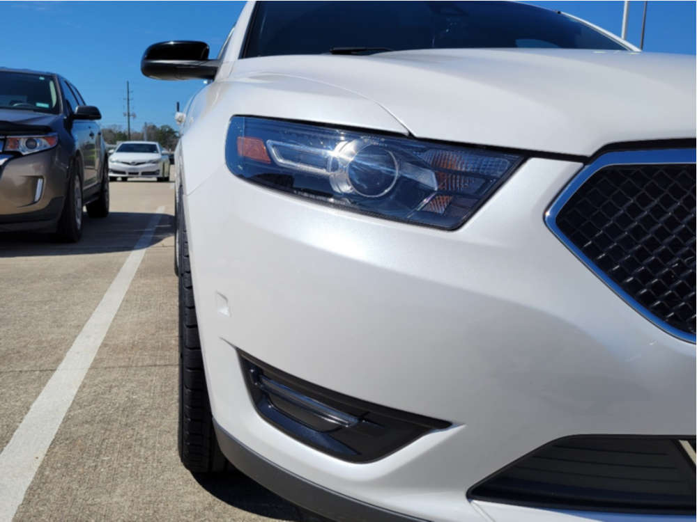 2018 Ford Taurus with 20x9 35 Rohana Rfx11 and 275/40R20 Goodyear Eagle ...