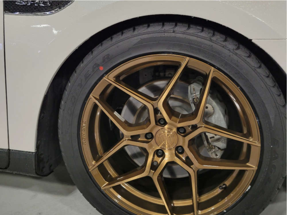 2018 Ford Taurus with 20x9 35 Rohana Rfx11 and 275/40R20 Goodyear Eagle ...