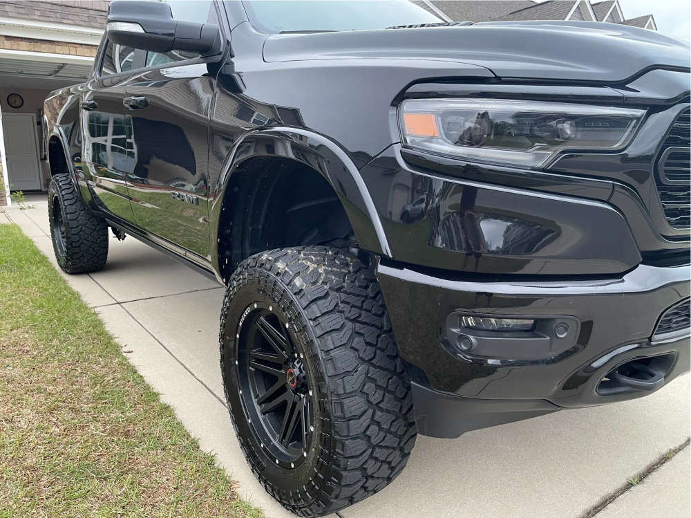 2020 Ram 1500 with 20x10 -24 Wicked Offroad W901 and 35/12.5R20 Kenda ...