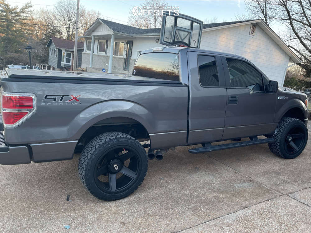 2014 Ford F-150 with 22x11.5 -44 Vision Empire and 33/12.5R22 Venom ...