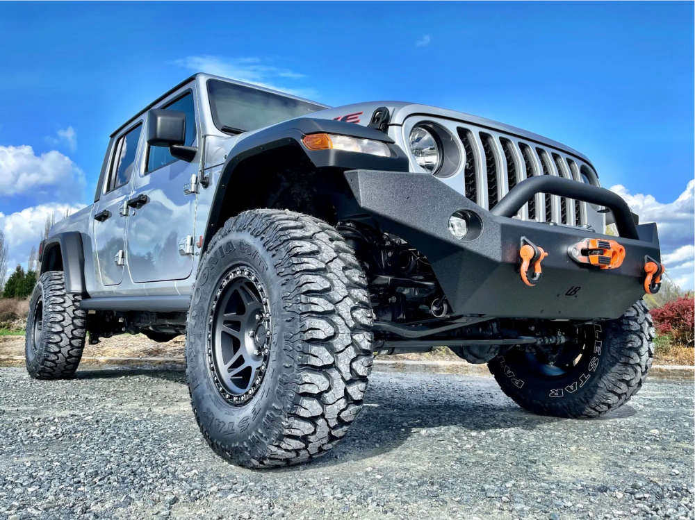 2022 Jeep Gladiator with 17x9 -12 Method Mr312 and 315/70R17 Milestar ...