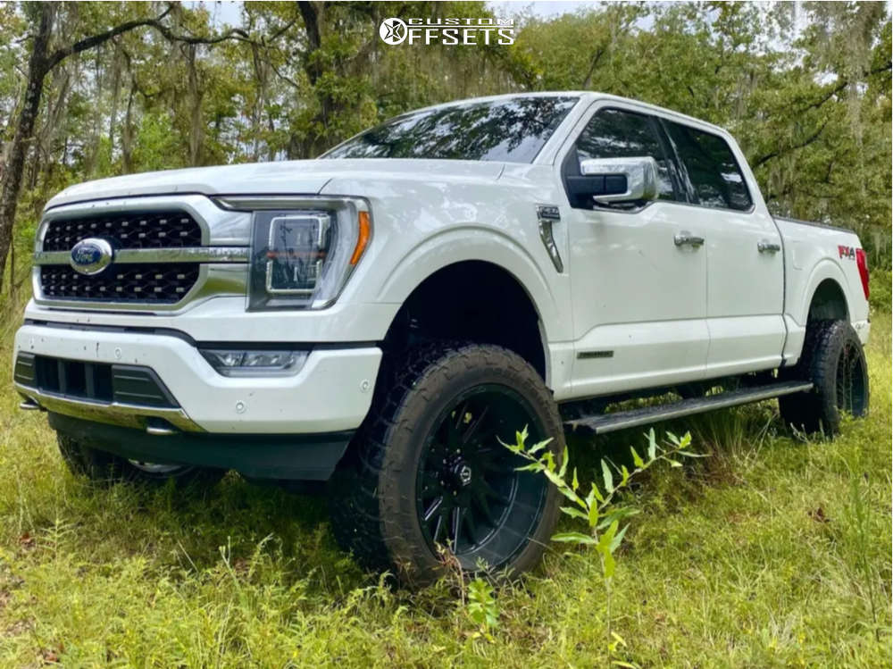 2021 Ford F-150 with 22x12 -44 TIS 547b and 35/12.5R22 Toyo Tires Open ...