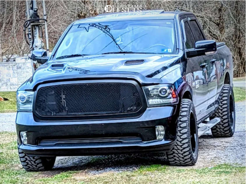 2013 Ram 1500 with 20x10 -19 Hardrock Destroyer and 33/12.5R20 Radar ...