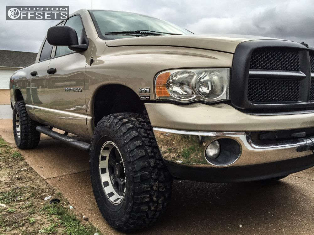 2004 Dodge Ram 1500 with 17x9 Pro Comp Series 89 and 35/12.5R17 Federal ...