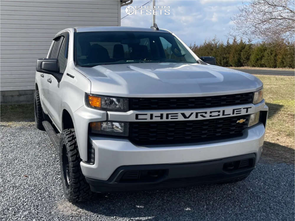 2019 Chevrolet Silverado 1500 with 20x10 -24 Wicked Offroad W901 and 33 ...