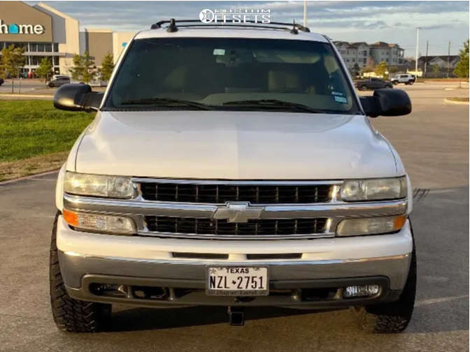 2003 Chevrolet Suburban 2500 with 22x10 10 RBP 88r and 285/45R22 Atturo ...