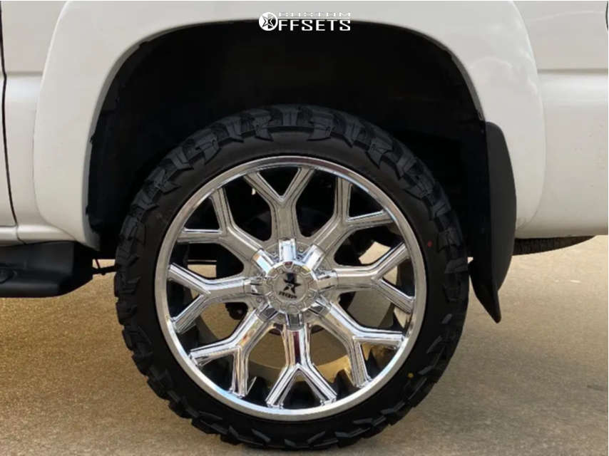 2003 Chevrolet Suburban 2500 with 22x10 10 RBP 88r and 285/45R22 Atturo ...