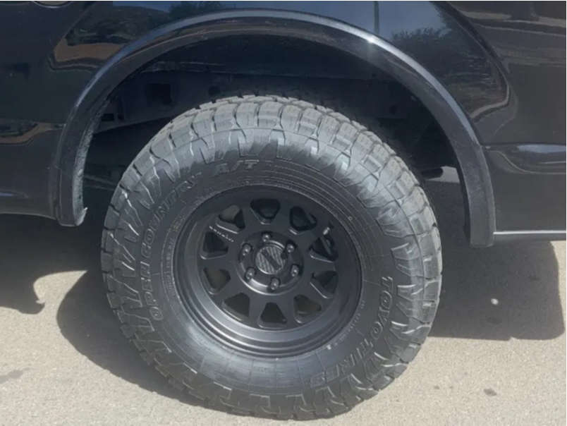 2017 Ford F-150 with 17x8.5 -0 Method Mr316 and 305/70R17 Toyo Tires ...