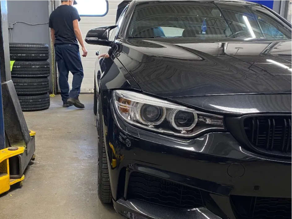 2014 BMW 435i XDrive with 19x9.5 50 VMR V801 and 255/35R19 Westlake ...