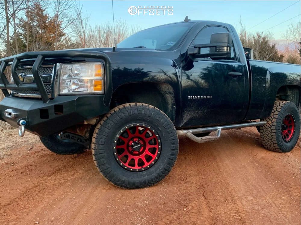 2012 Chevrolet Silverado 1500 with 18x9 -12 Method Mr305 and 35/12.5R18 ...
