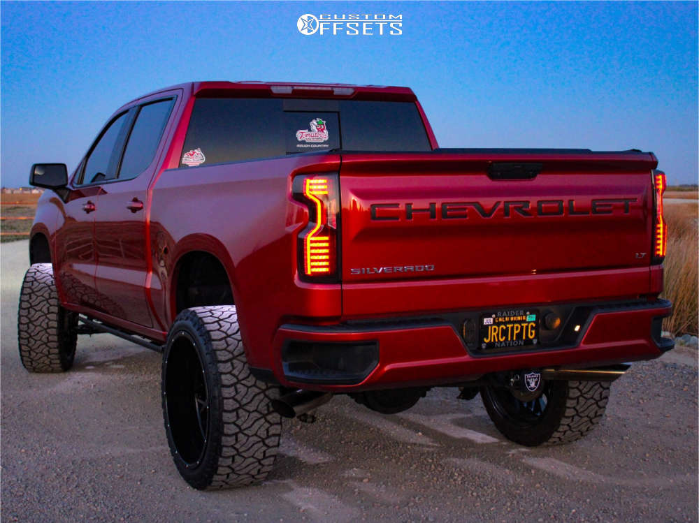 2020 Chevrolet Silverado 1500 with 24x12 -51 Vision Rocker and 35/12 ...