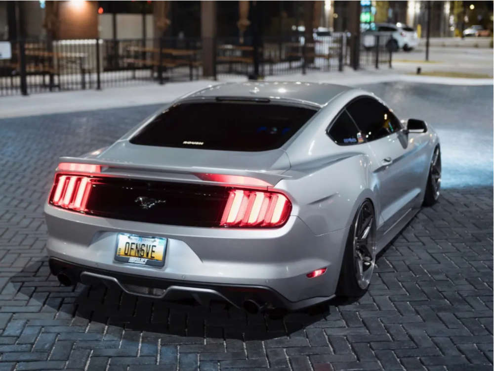 2016 Ford Mustang with 20x10.5 35 Rotiform Forged VDA and 225/35R20 ...