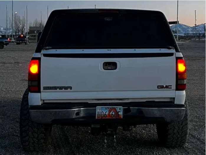 2006 GMC Sierra 2500 HD with 20x14 -76 Fuel Maverick D538 and 35/12 ...
