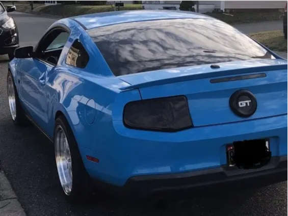 2010 Ford Mustang with 20x10 25 JNC Jnc005 and 285/35R20 Firestone ...