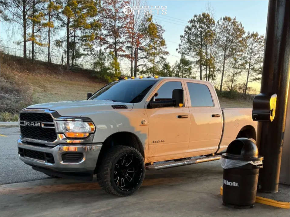 2021 Ram 2500 with 22x12 -44 Wicked Offroad W908 and 33/12.5R22 ...