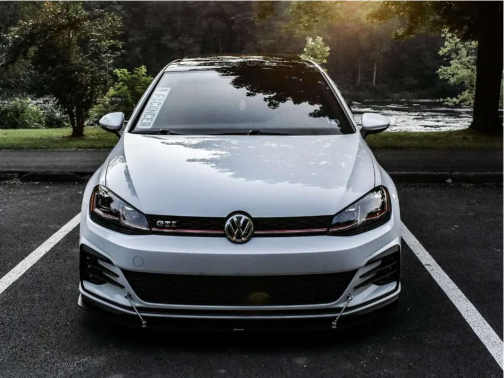 2018 Volkswagen GTI with 18x8.5 35 Rotiform Ind-t and 225/40R18 Hankook ...