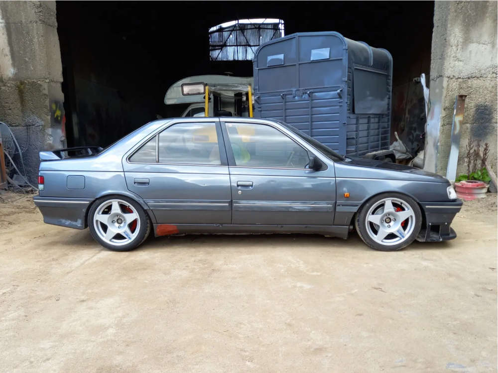 1991 Peugeot 405 with 17x8 15 Compomotive Mo5 and 235/40R17 Vercelli ...