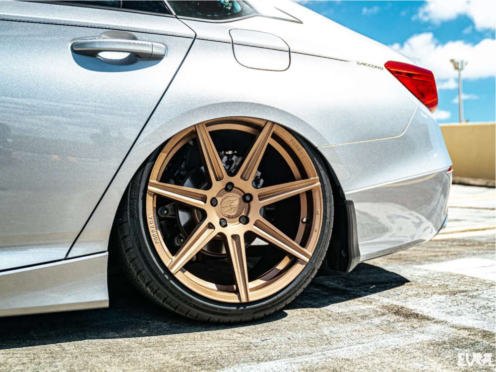 2021 Honda Accord with 20x10.5 40 Ferrada F8-fr7 and 255/35R20 Vercelli ...