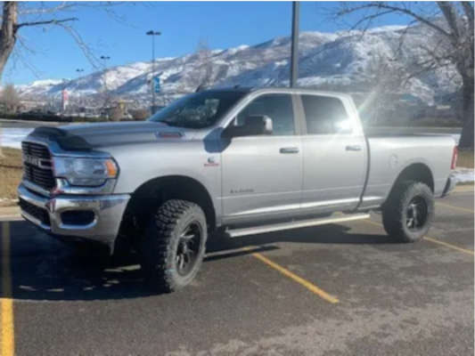 2019 Ram 2500 with 20x10 -18 Fuel Runner and 35/12.5R20 Kanati Mud Hog ...