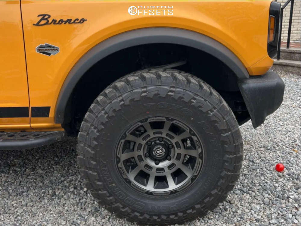 2021 Ford Bronco with 17x8.5 Icon Alloys Thrust and 35/12.5R17 Toyo ...