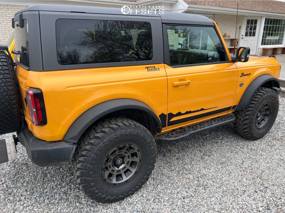 2021 Ford Bronco with 17x8.5 Icon Alloys Thrust and 35/12.5R17 Toyo ...
