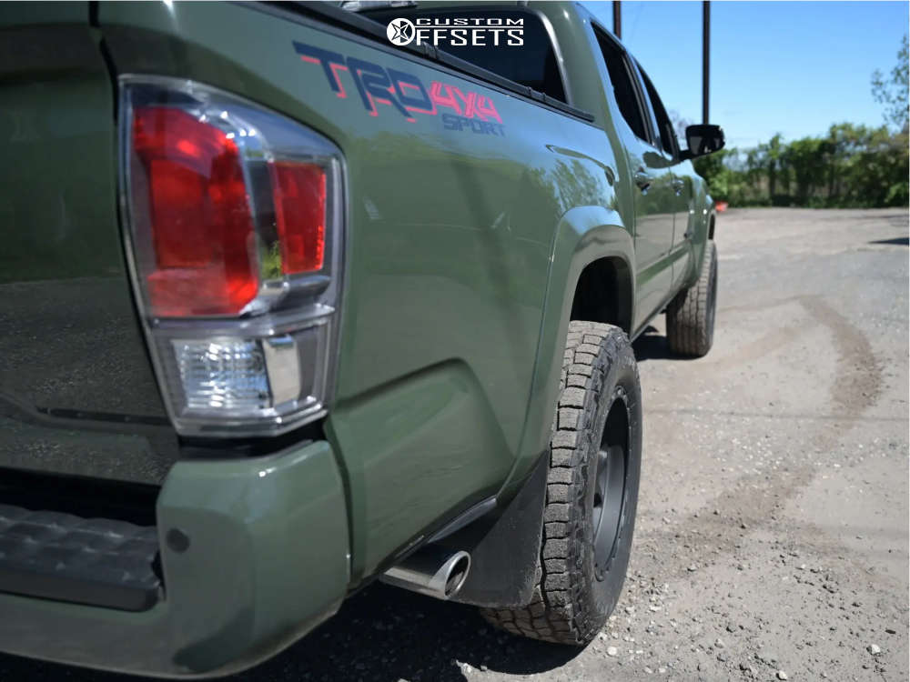 2022 Toyota Tacoma with 18x9 -12 Mamba M27 and 275/65R18 Cooper ...