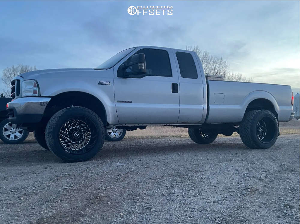 2001 Ford F-250 Super Duty with 22x14 -76 Hostile Jigsaw and 35/13.5R22 ...