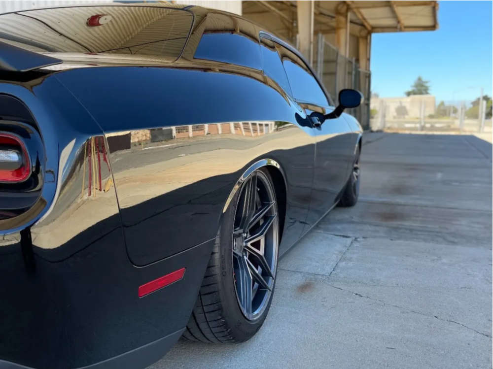 2017 Dodge Challenger with 20x9 25 Ferrada F8-fr5 and 245/45R20 ...