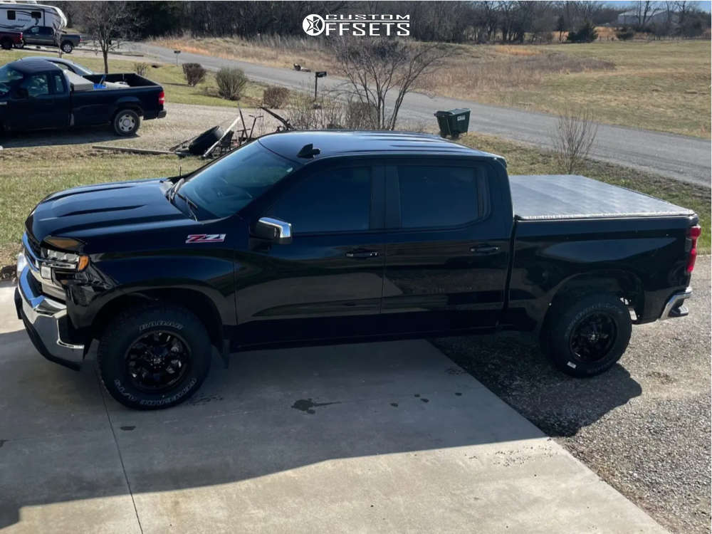 2020 Chevrolet Silverado 1500 with 18x9 -12 RBP 01r and 275/65R18 Radar ...