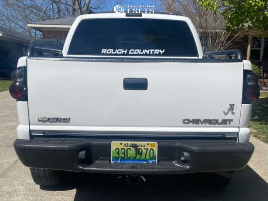 2003 Chevrolet S10 with 15x7 -6 American Racing Ar23 and 31/10.5R15 ...