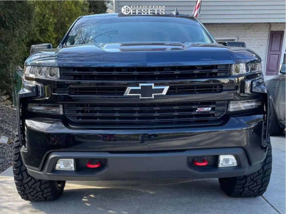 2021 Chevrolet Silverado 1500 with 20x12 -44 XD Grenade and 33/12.5R20 ...