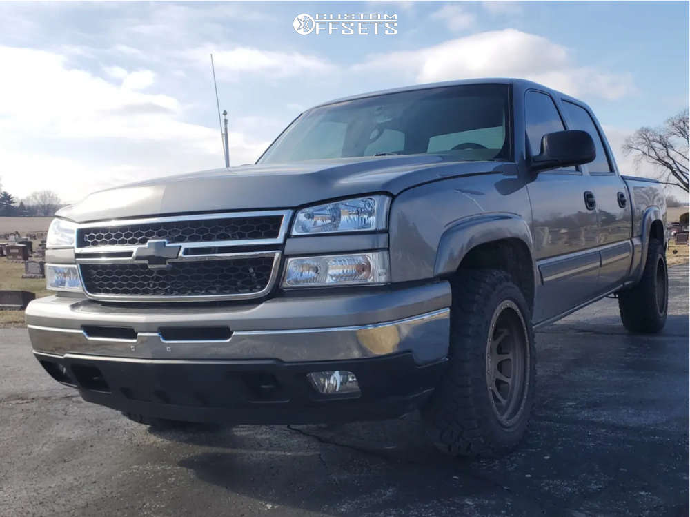 2006 Chevrolet Silverado 1500 with 20x10 -24 Method Nv and 275/60R20 ...