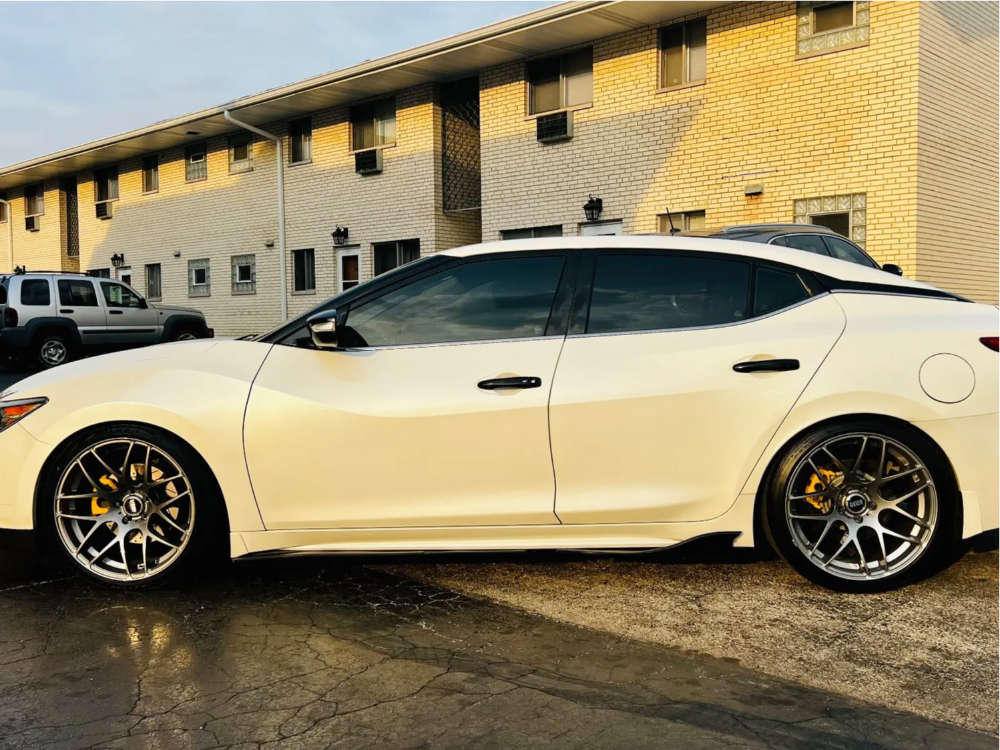 2016 Nissan Maxima with 20x10 35 VMR V710 and 255/35R20 Continental ...