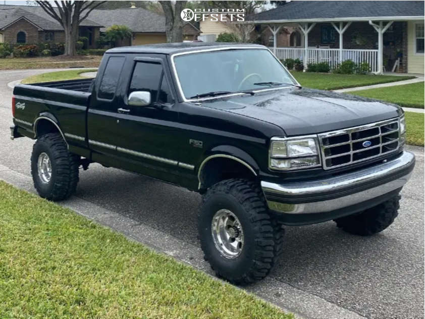 1993 Ford F-150 with 15x10 -47 Pro Comp 69 and 35/12.5R15 Super Swamper ...