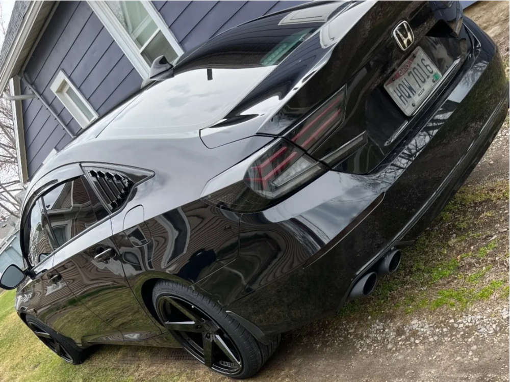 2018 Honda Accord with 20x10 40 Ravetti M13 and 255/35R20 Vercelli ...