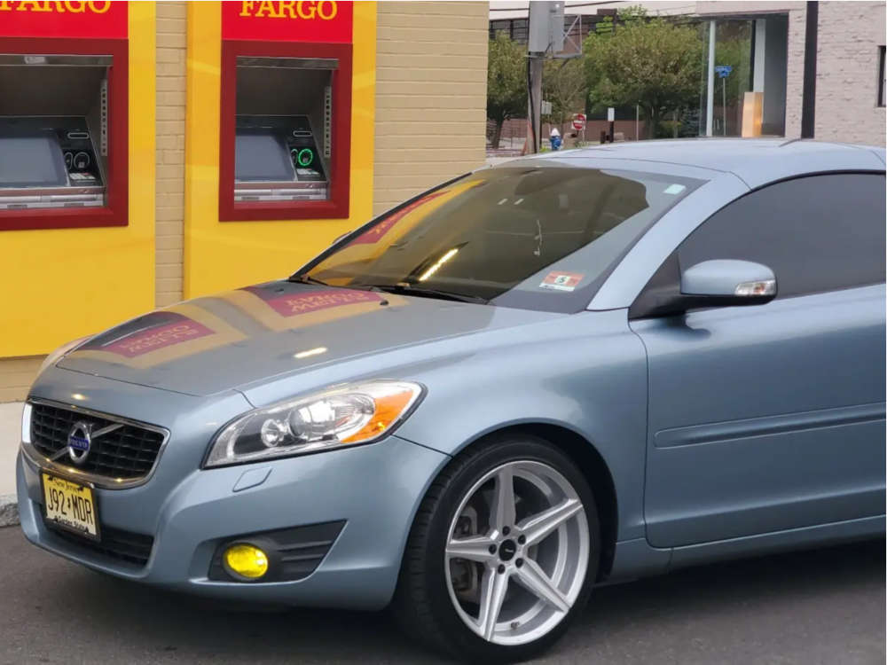 2011 Volvo C70 with 18x9 45 Advanti Racing Cammino and 265/35R18 ...