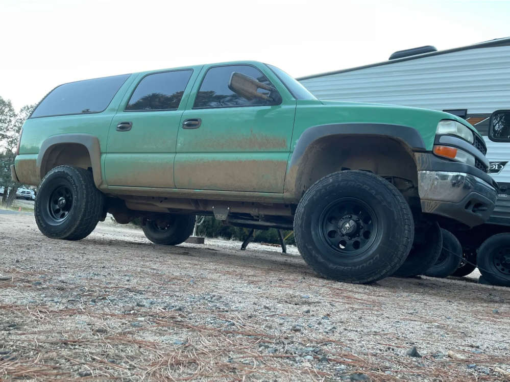 2001 Chevrolet Suburban 2500 with 16x8 -12 Mickey Thompson Classic Iii ...
