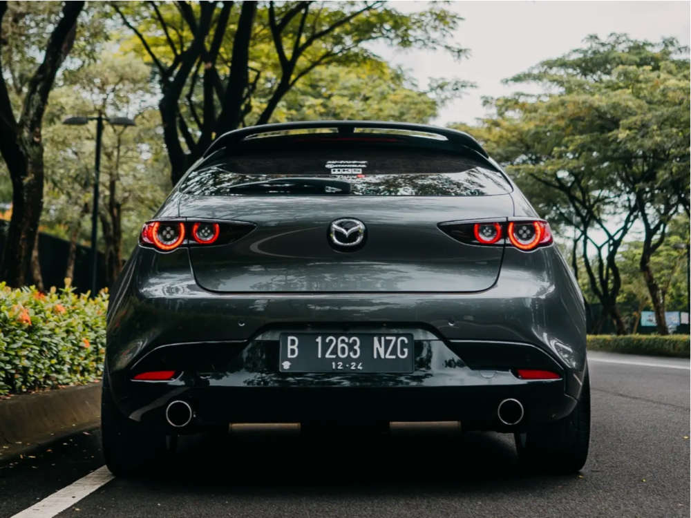 2020 Mazda 3 Sport with 18x8.5 45 Volk Ze40 and 225/45R18 Dunlop ...