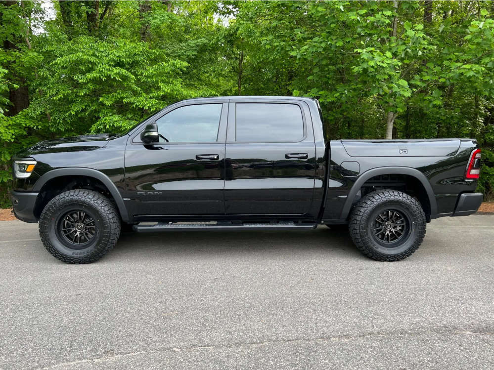2020 Ram 1500 with 18x9 -12 Fuel Clash and 35/12.5R18 Kenda Klever R/T ...