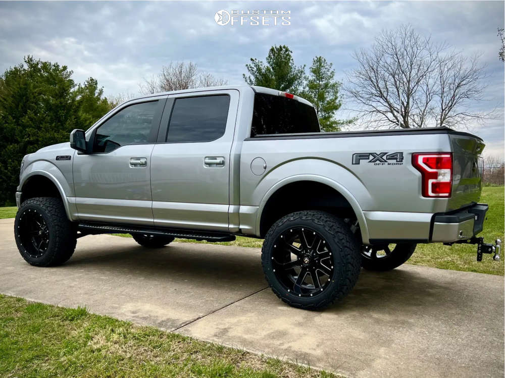 2020 Ford F-150 with 22x12 -50 Ballistic Rage and 35/12.5R22 Venom ...