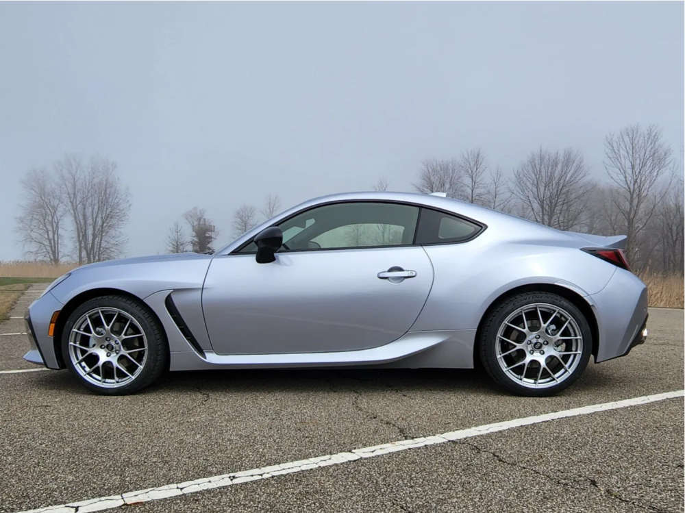 2022 Toyota GR86 with 18x8.5 45 Enkei Raijin and 245/35R18 Continental ...