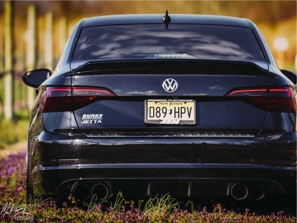 2020 Volkswagen Jetta with 19x9 40 WatercooledIND JB1 and 225/35R19 ...