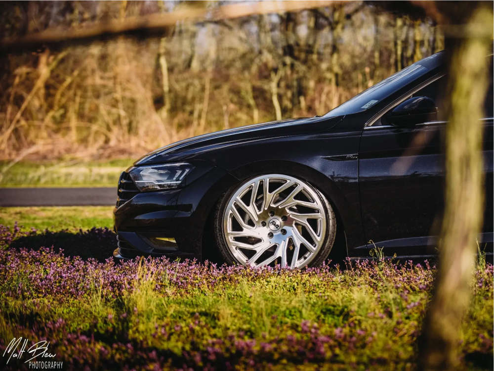 2020 Volkswagen Jetta with 19x9 40 WatercooledIND JB1 and 225/35R19 ...