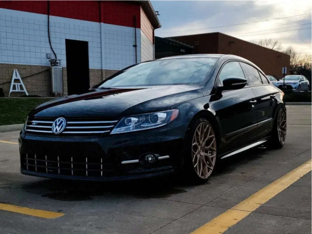 2017 Volkswagen CC with 19x9.5 38 Niche Mazzanti and 235/35R19 Venom ...