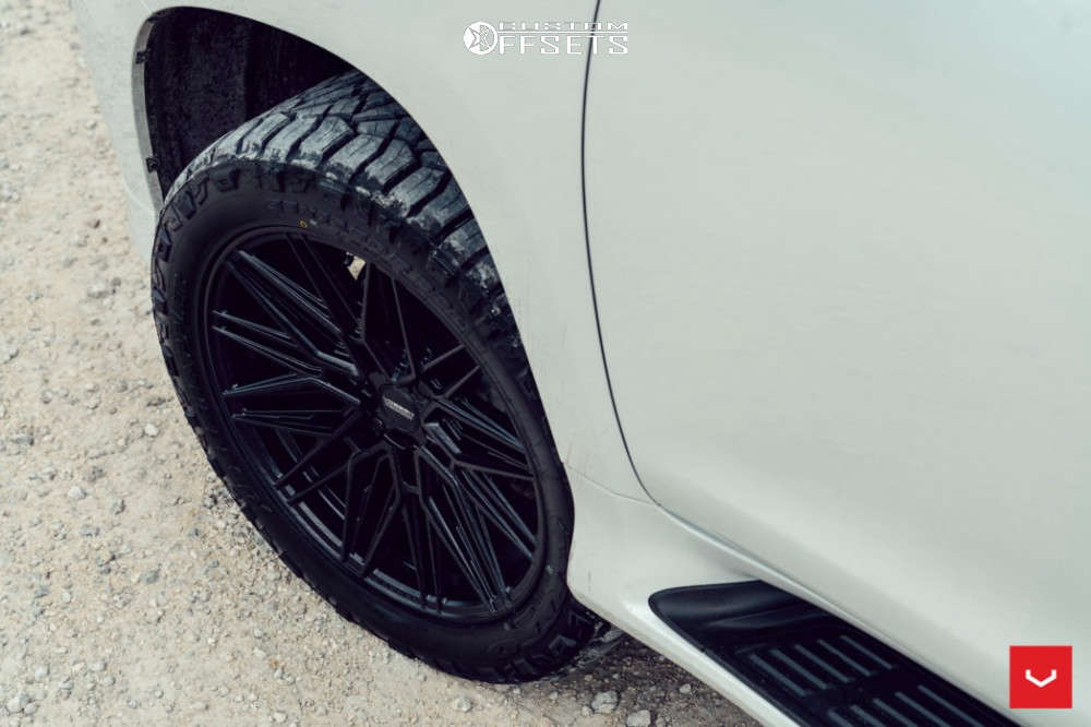 2022 Lexus GX460 with 22x9.5 20 Vossen Hf6-5 and 33/12.5R22 Nitto Ridge ...