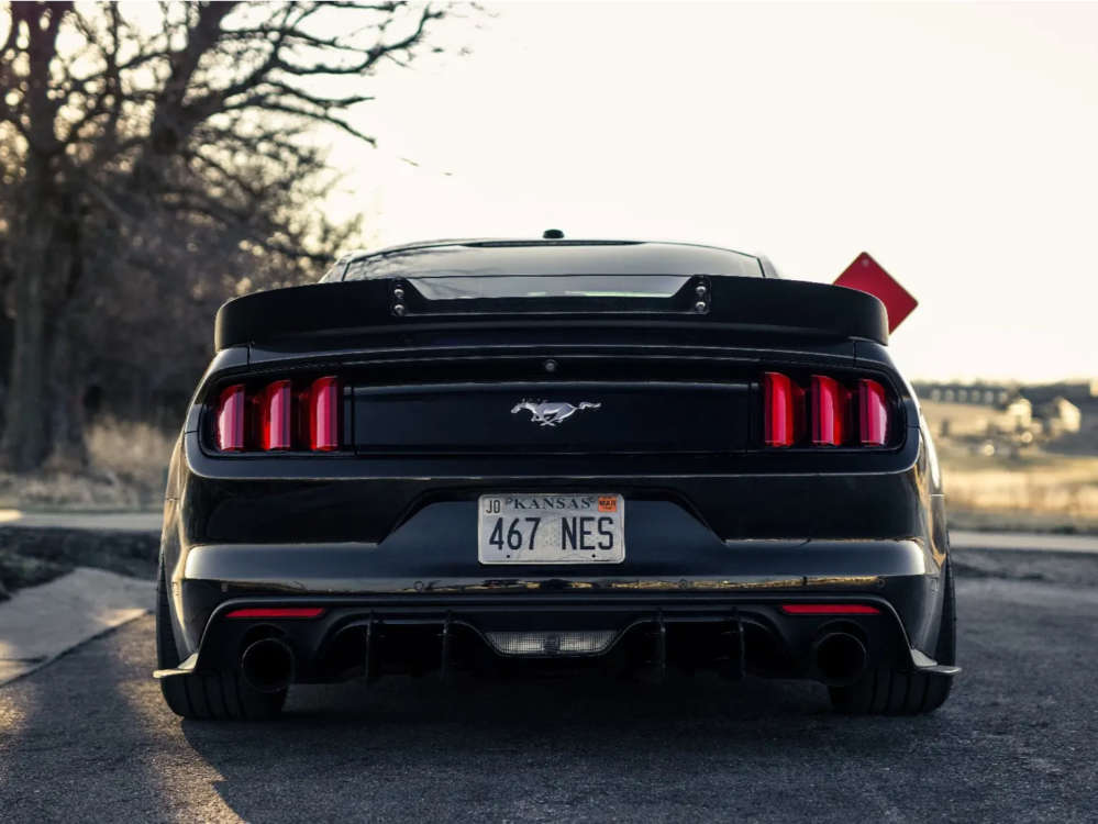 2016 Ford Mustang with 18x9.5 35 ESR Sr12 and 275/35R18 Toyo Tires ...