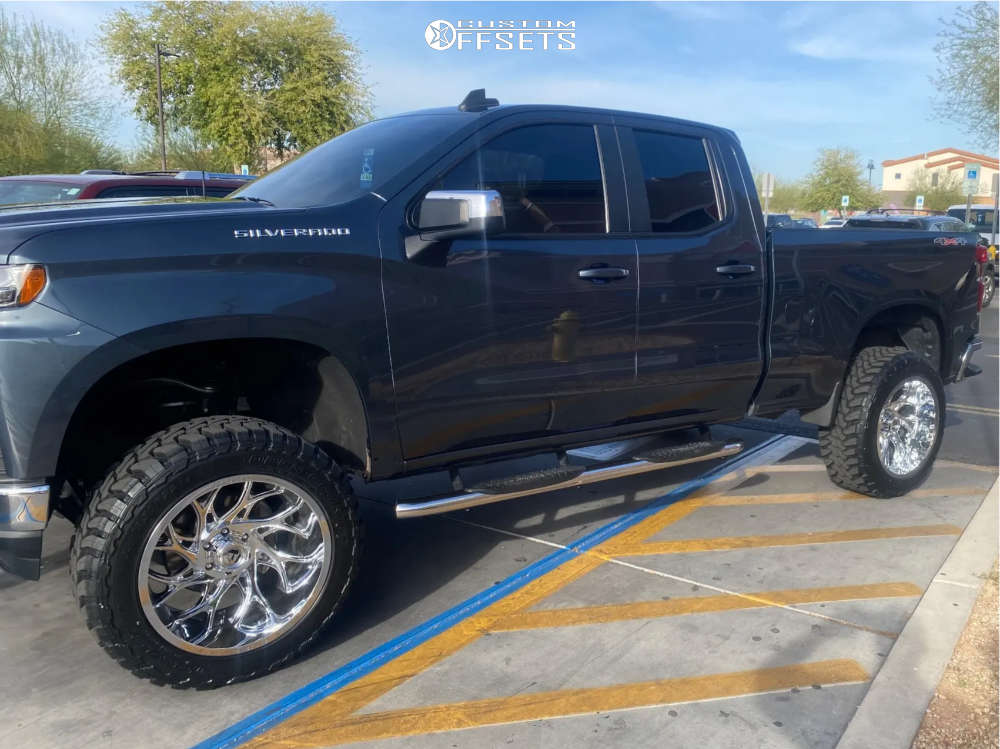2020 Chevrolet Silverado 1500 with 22x12 -44 Fuel Runner and 35/12.5R22 ...