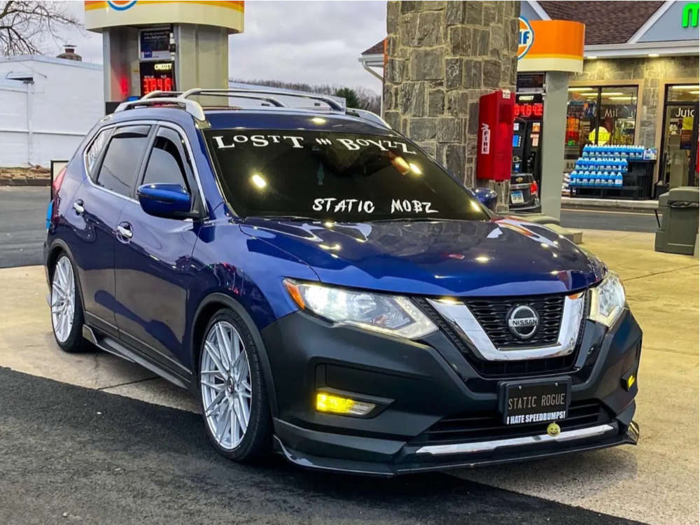 2019 Nissan Rogue with 20x8.5 35 Pinnacle Majestic and 245/35R20 ...