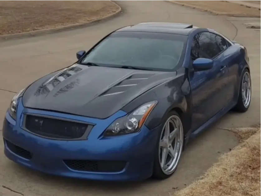 2008 INFINITI G37 with 20x9 35 Rennen Csl-7 and 245/30R20 Bridgestone ...